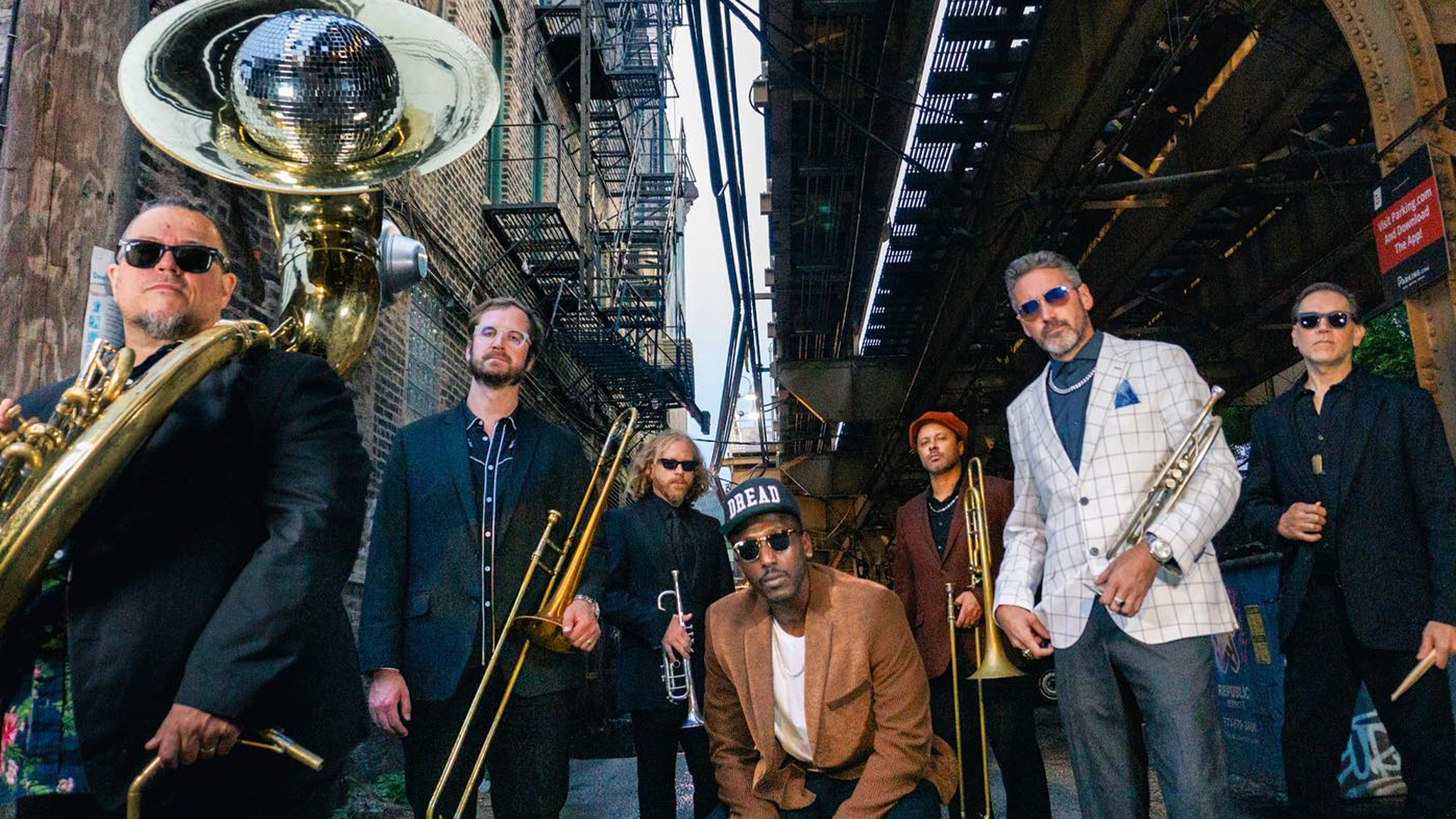 LowDown Brass Band - The Masquerade